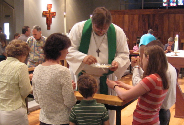 Lutheran Church of Honolulu | 8:00 AM Holy Communion Slideshow ...
